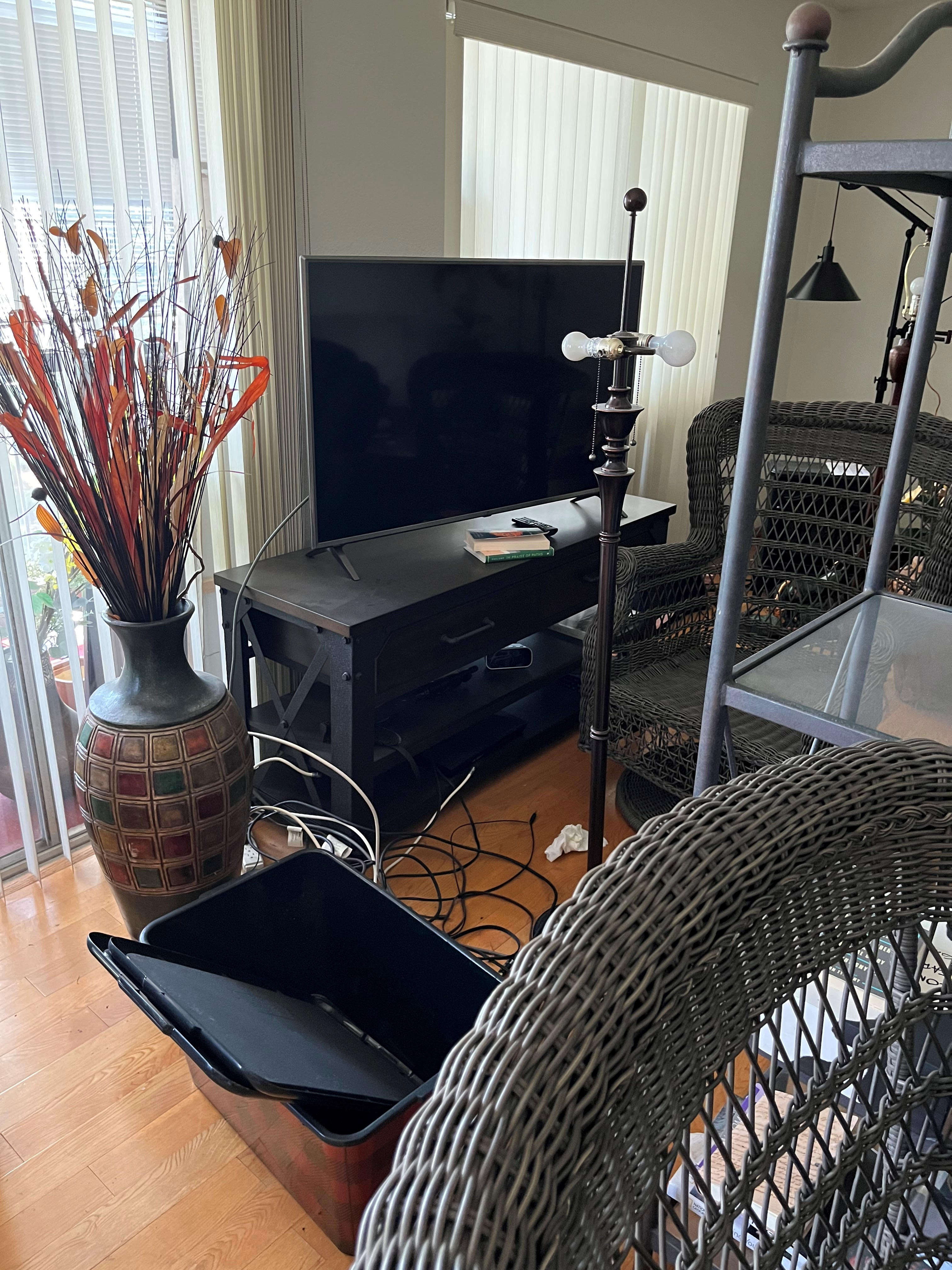 American Auctioneers Auction Team Dan & Laura Dotson Storage Wars