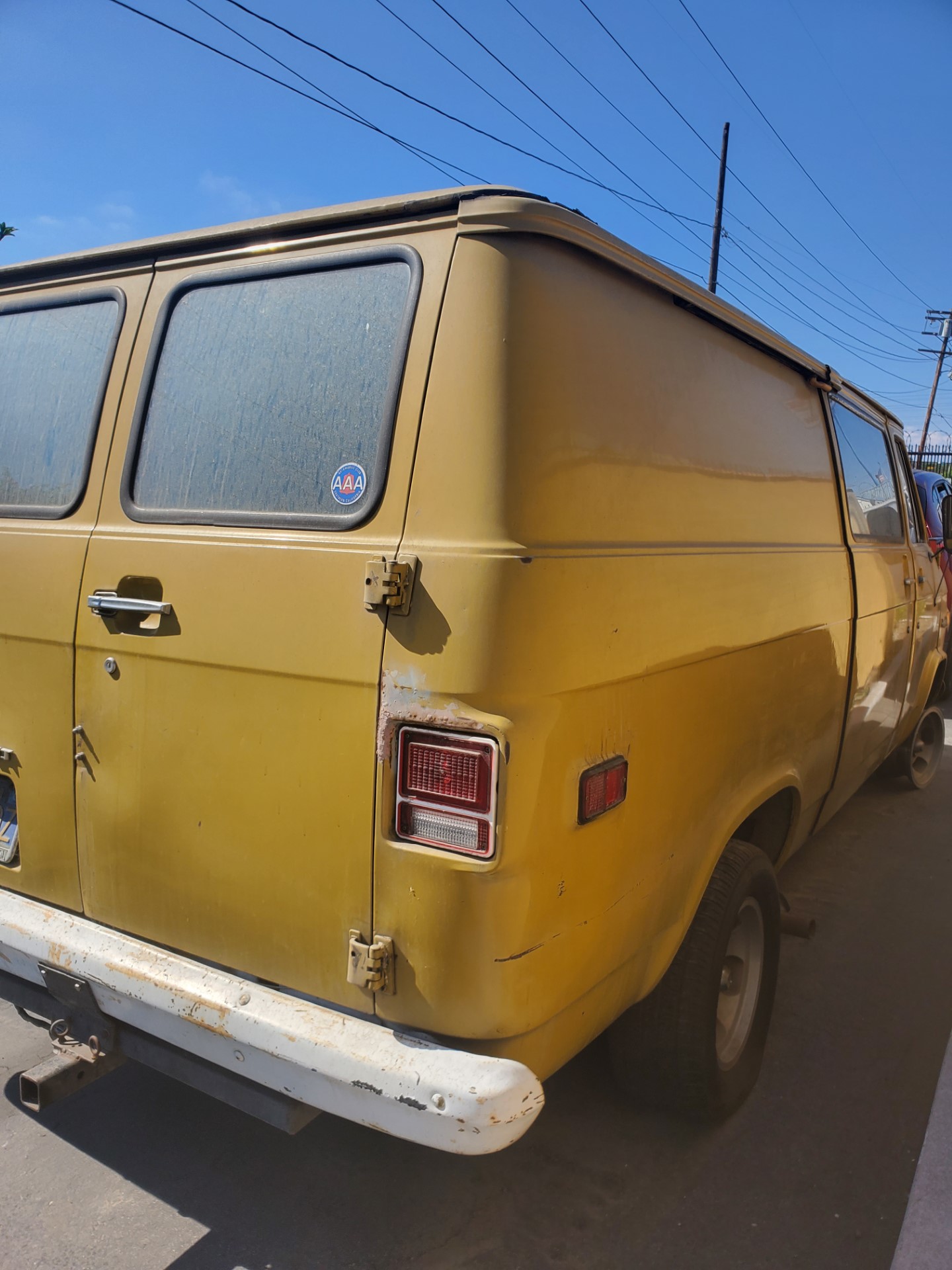 American Auctioneers Dan & Laura Dotson New Nationwide Online Auctions